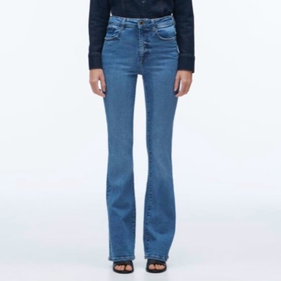 Zara | Jeans | Womens Zara 975 Flare Fit Jeans 7223 Size 8 | Poshmark